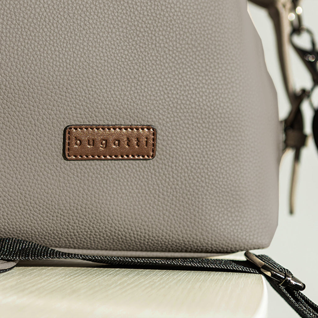 Contrast Duffle Bag – Bugatti Collections